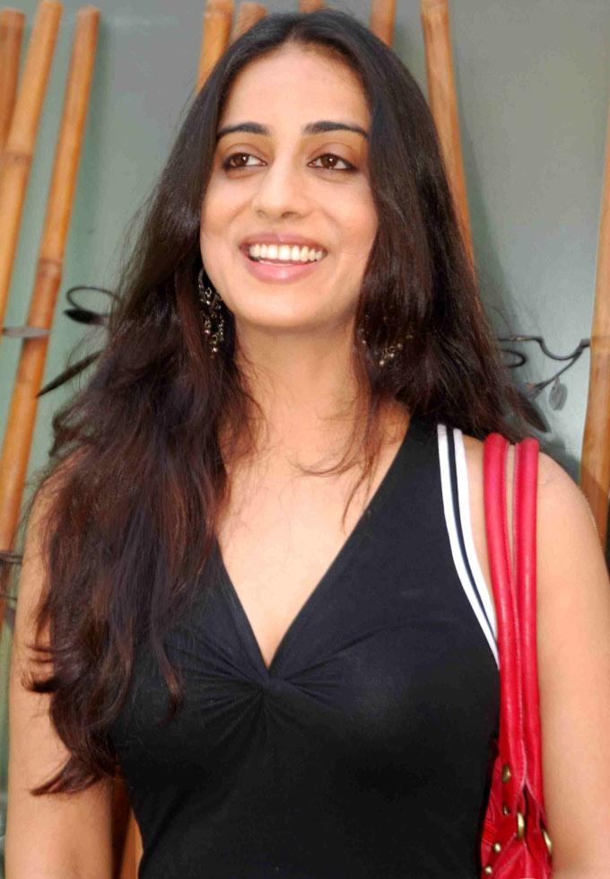 9 Bold Wallpapers of Mahi Gill | Bollywood latest, actress, actors ...