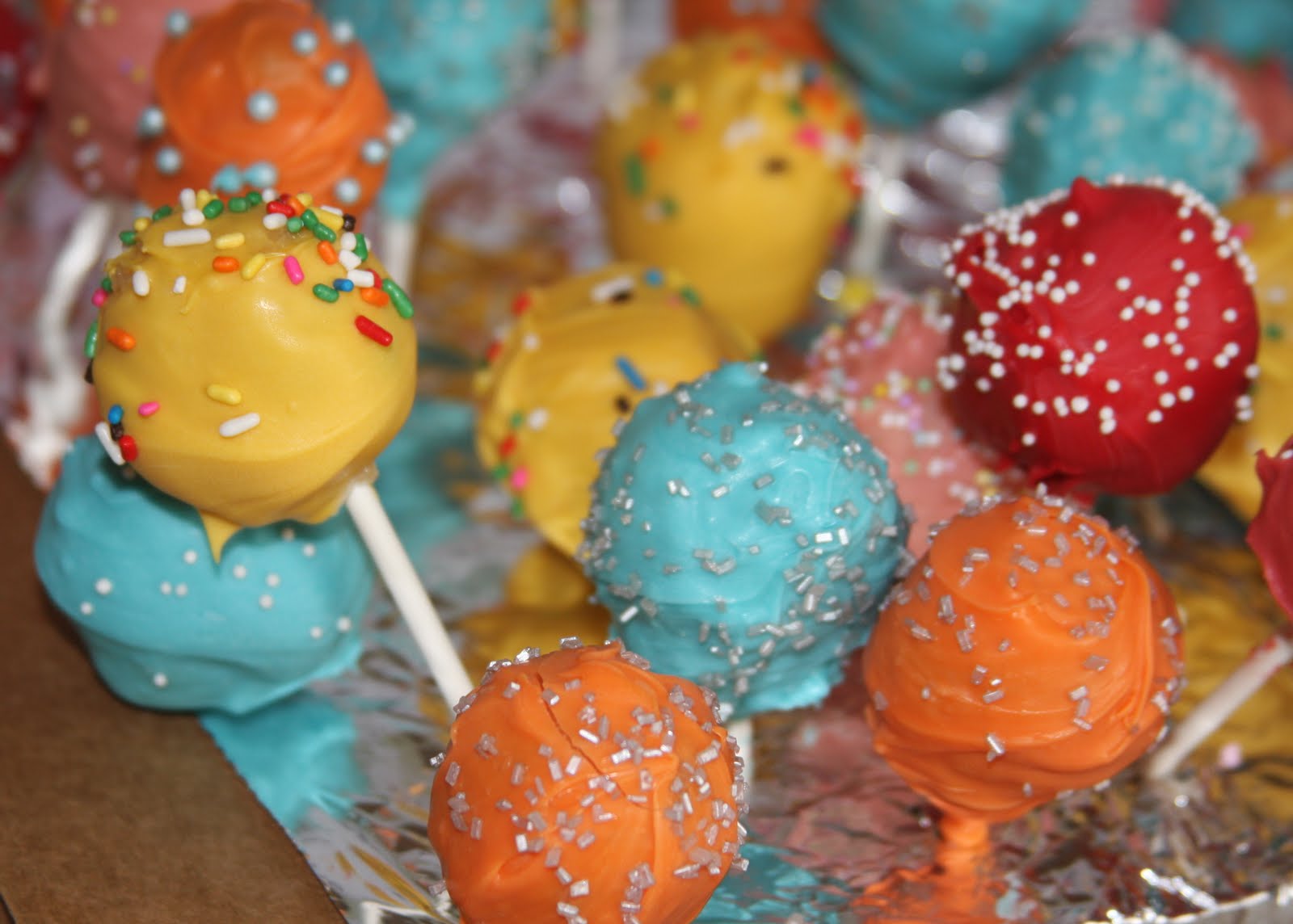 It's Yummy to My Tummy: Cake Pops