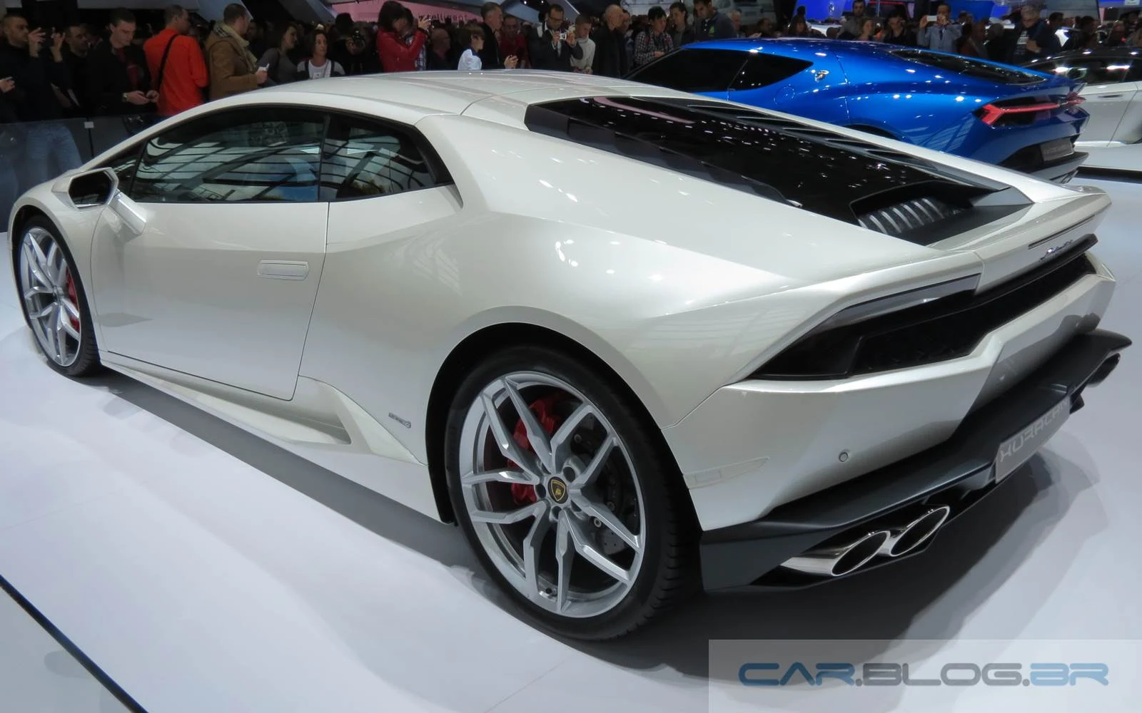 Lamborghini tem recorde de vendas mundiais com Huracán