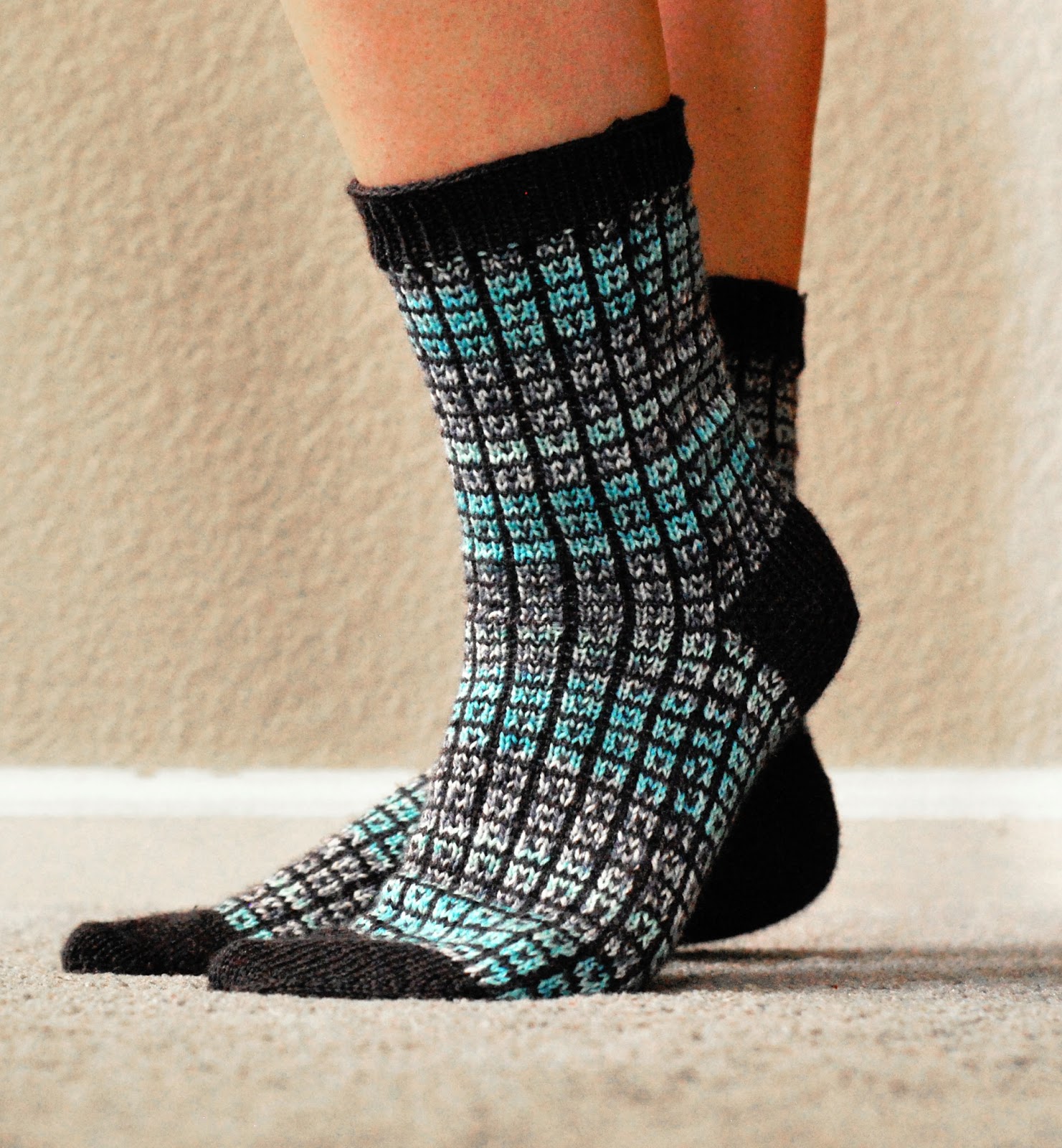 Knitting Butterflies: FO - Fair Isle Socks