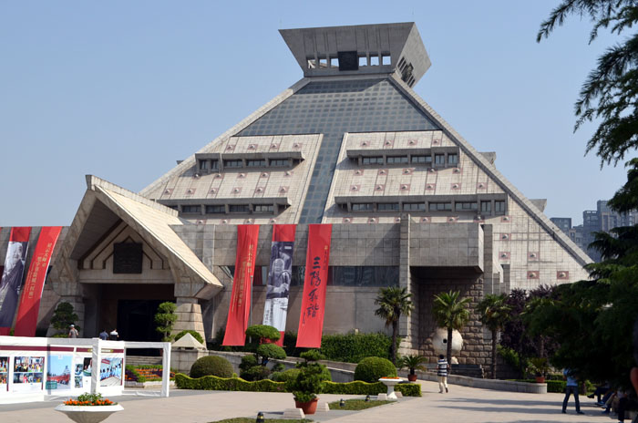 Some stories about us: Henan Museum and Huang River Scenic Area (Henan ...