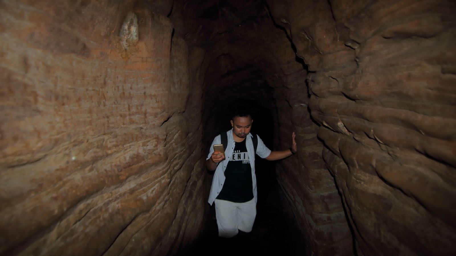 Hiking ceria ke Goa Agung Garunggang Geopark-Sentul, Bogor