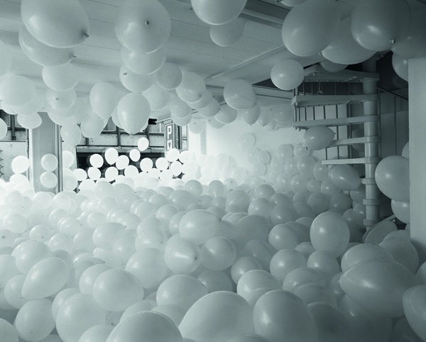 PUERTAS A LA IMAGINACIÓN: Instalaciones Artísticas