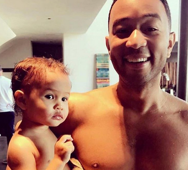 cuteness overload! John Legend shares adorable photo with baby Luna