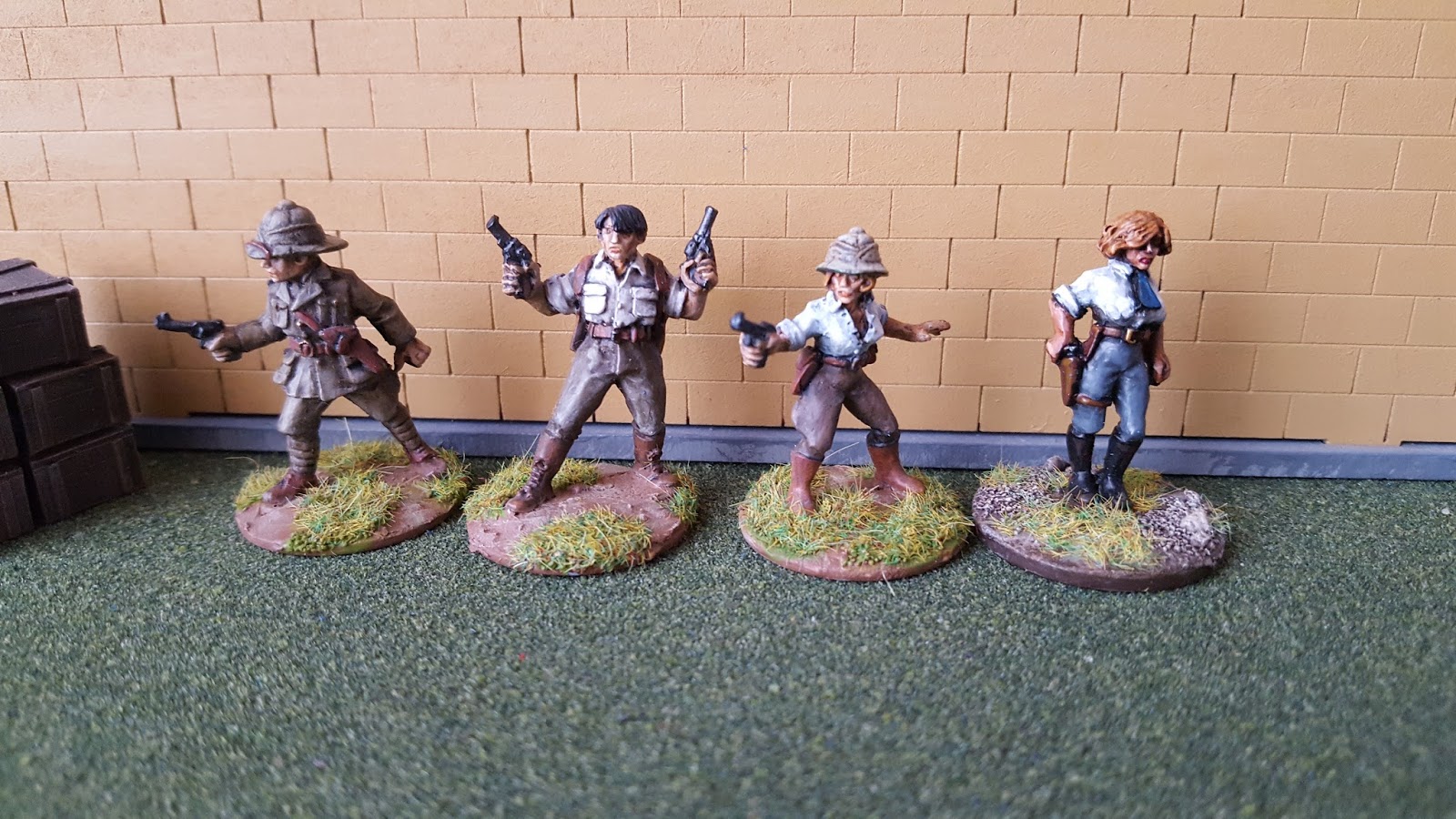 Level 2: Pulp Alley - The Cast: "The Good Guys"