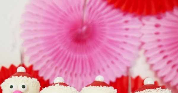 DIY Santa Claus Cake Pops Recipe - Party Ideas | Party Printables Blog
