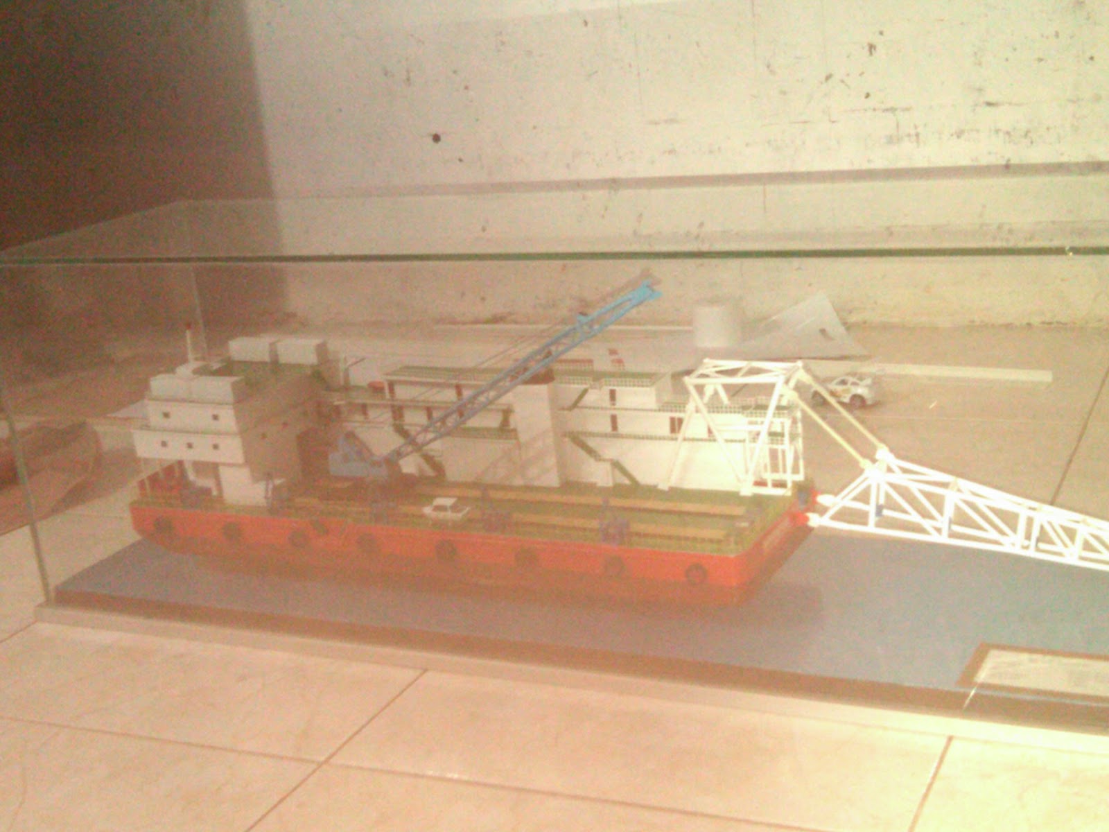 Miniatur Kapal: HAFAR NEPTUNE, Pipe Lay Barge