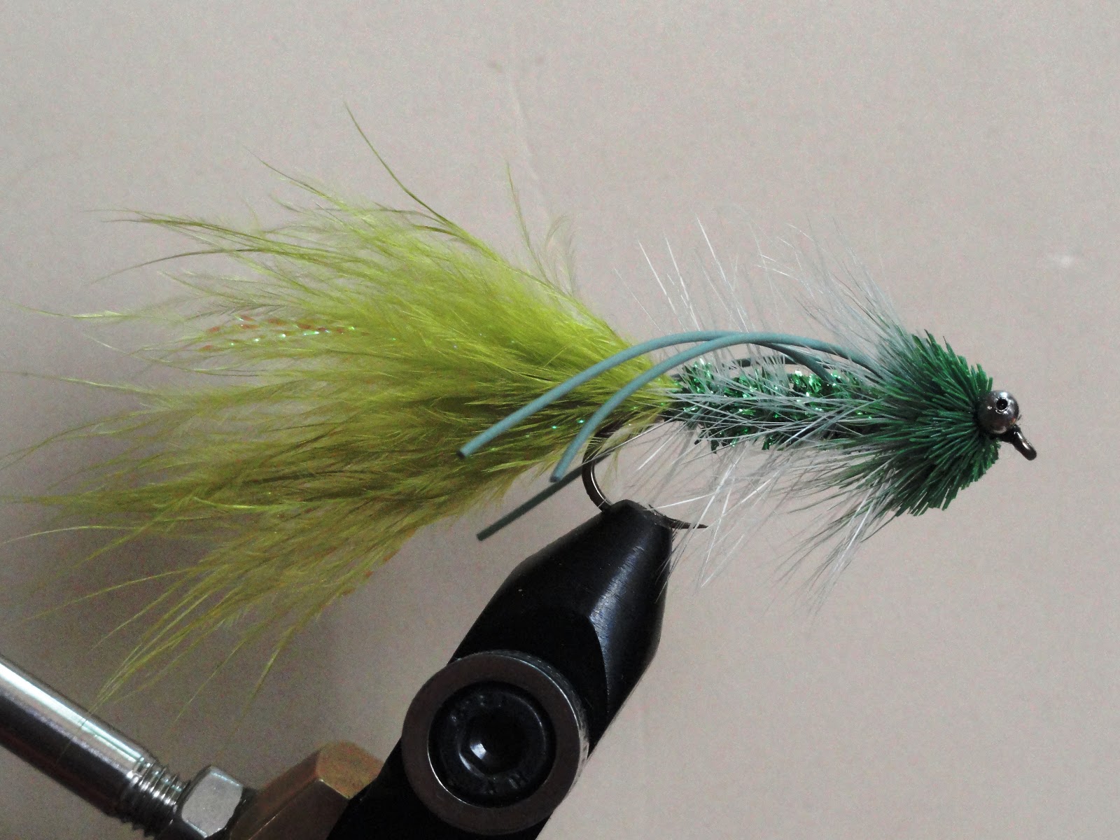 Excursiones de pesca con mosca - Fly Fishing Trips: Atado de Moscas