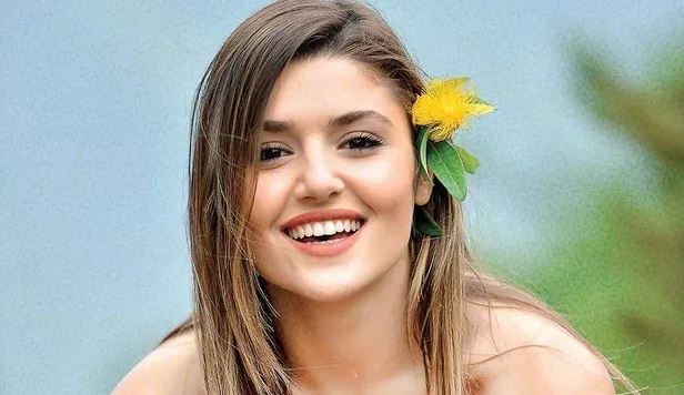 Hayat and Murat Biography Romantic Photos ~ Pyaar Lafzon Mein Kahan ...