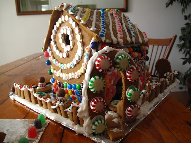 The Mary Frances Project: Real Gingerbread Houses