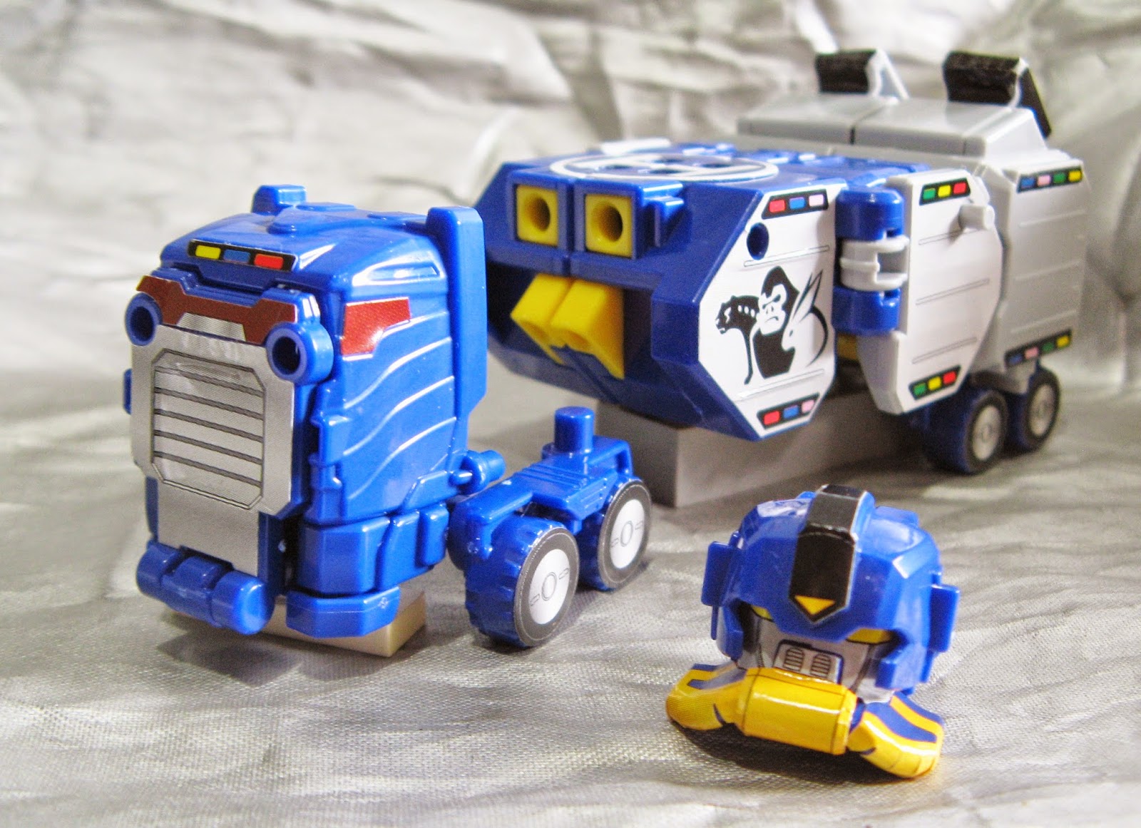 食玩樂 特命戰隊Go Busters 特命者Gorisaki Banana & Usada Lettuce猩崎Banana和兔田Lettuce