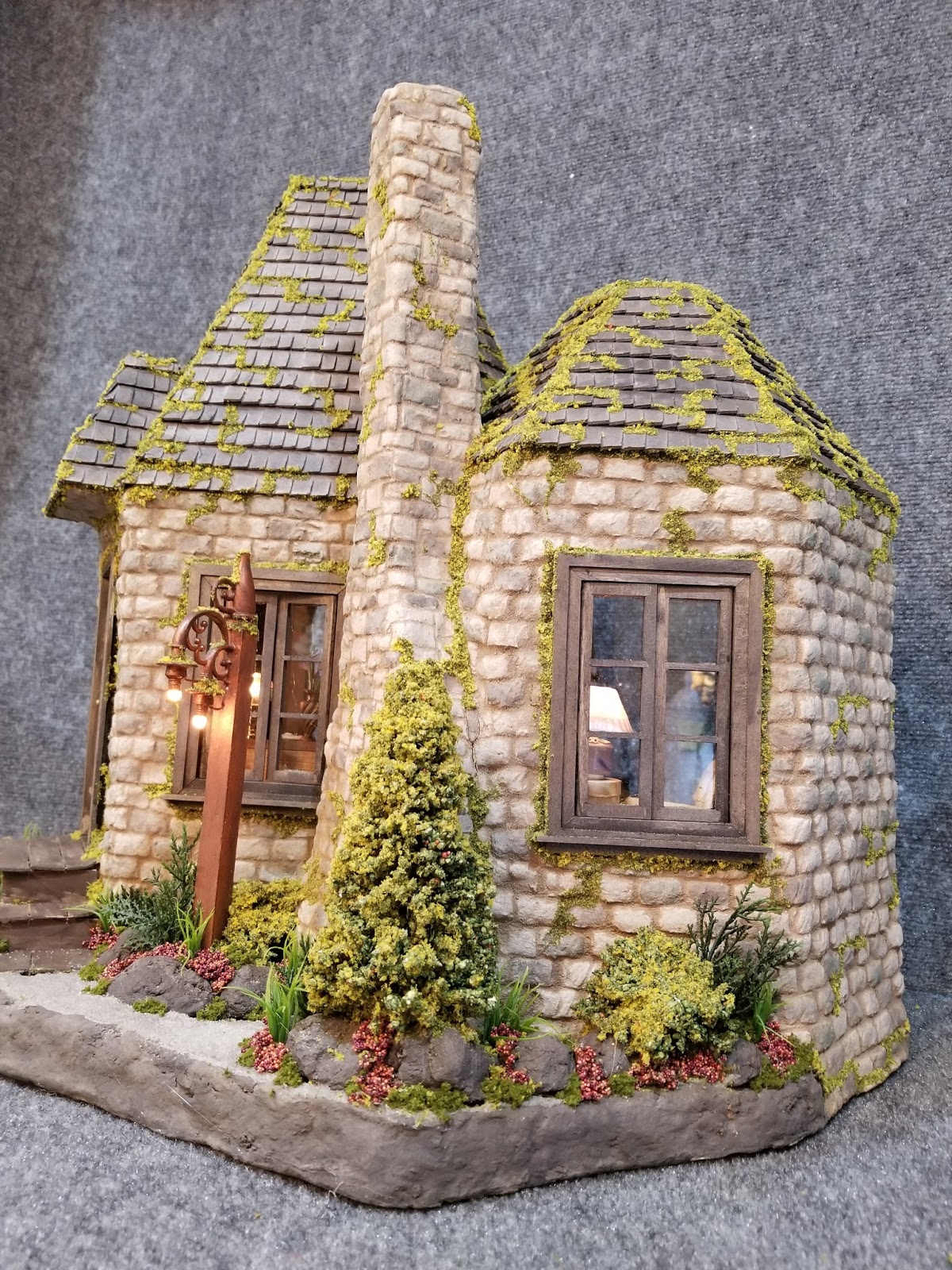 Greggs Miniature Imaginations- (Ever After Cottages): Stone Cottage