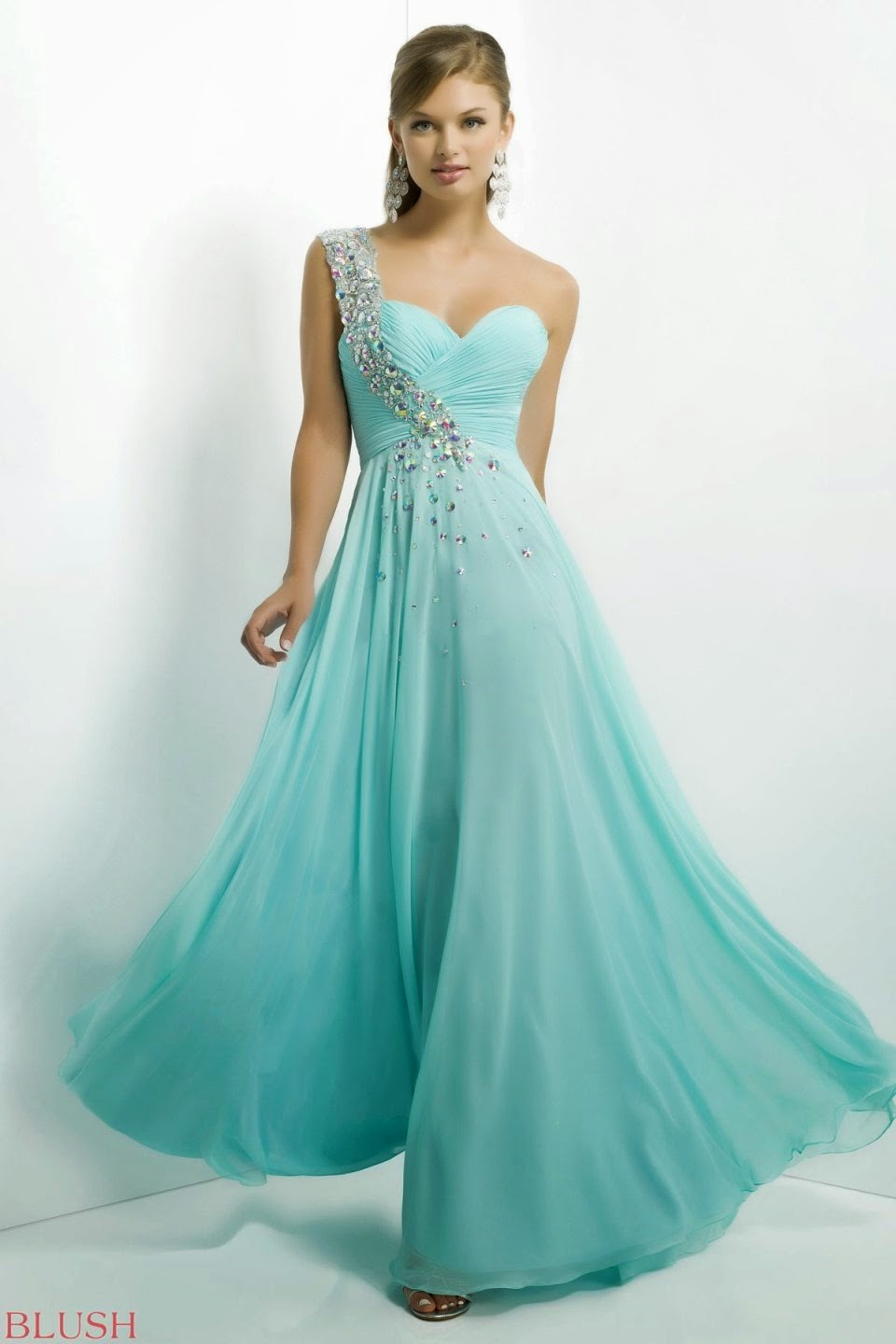 Бални рокли: СВЕЖИ БАЛНИ РОКЛИ В ЦВЯТ МЕНТА