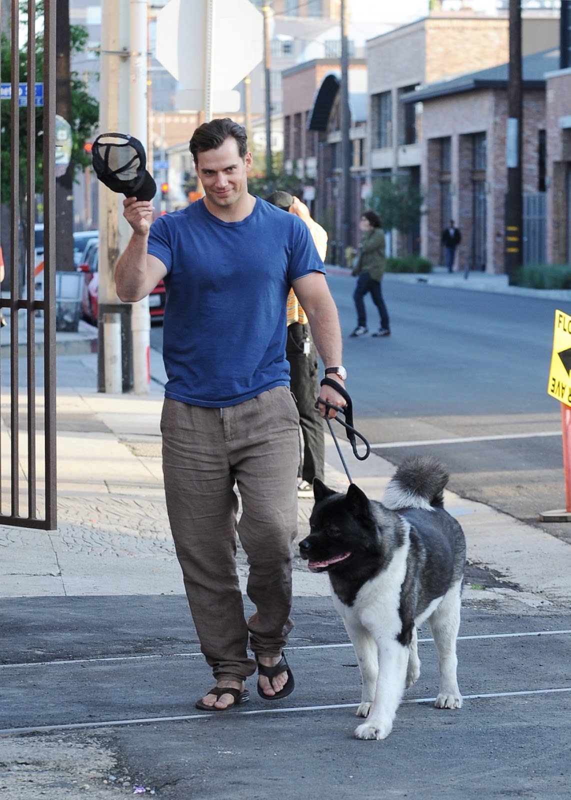 Henry Cavill News: Henry & Kal Arrive For Shoot In Los Angeles