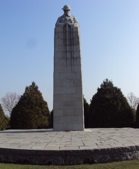 Northumbrian Gunner: Ypres 2016 - Brooding Soldier Canadian Memorial