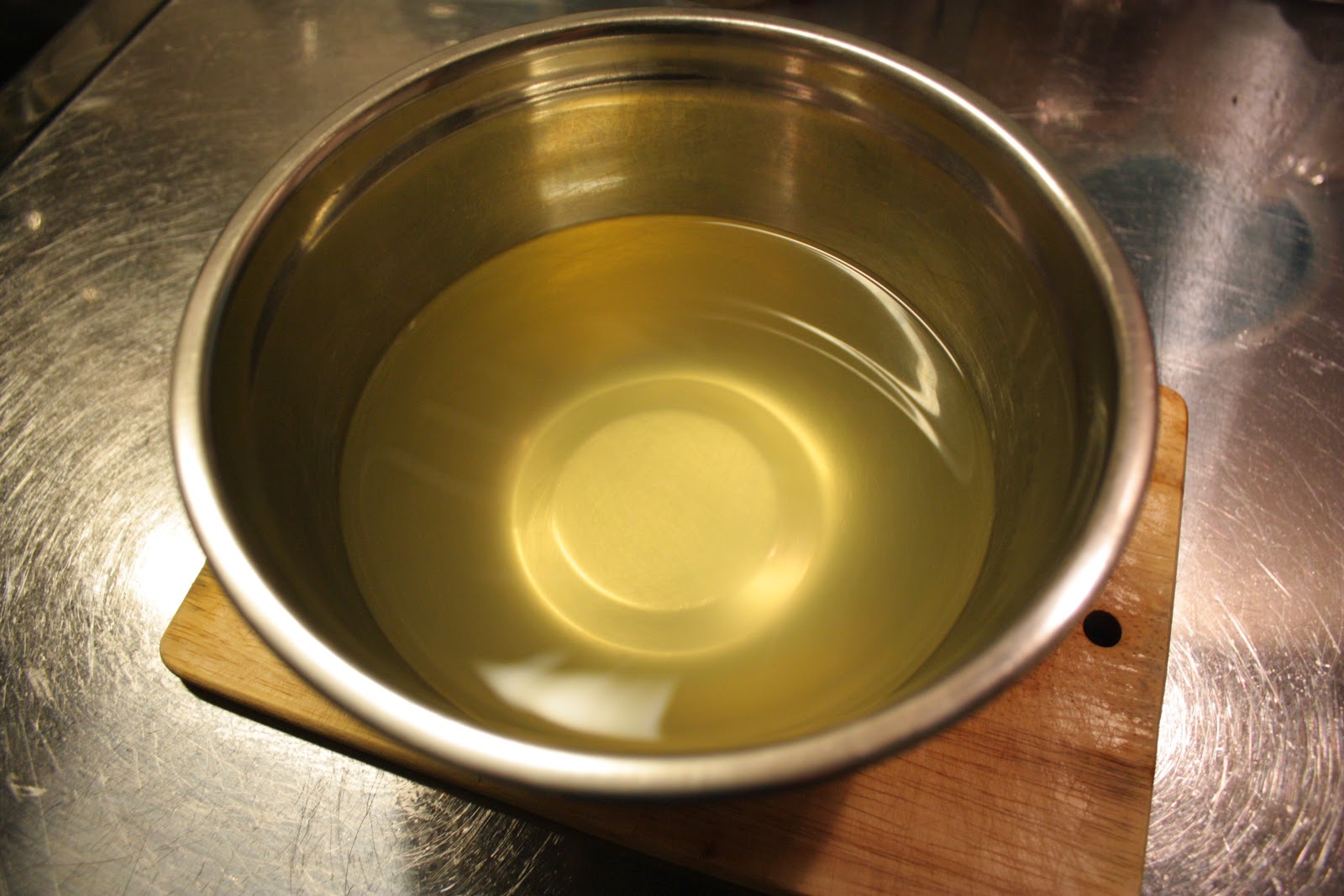 Dashi (Konbu and Katsuobushi) - Basic Japanese stock