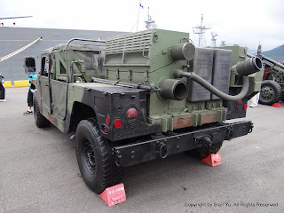 Blair's 軍事,警察及消防攝影: M56 Coyote Smoke Generator 土狼式渦輪發煙車