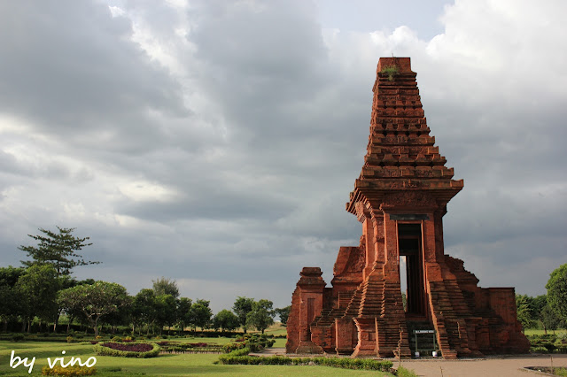 My Eyes My Imagination: Candi Bajang Ratu