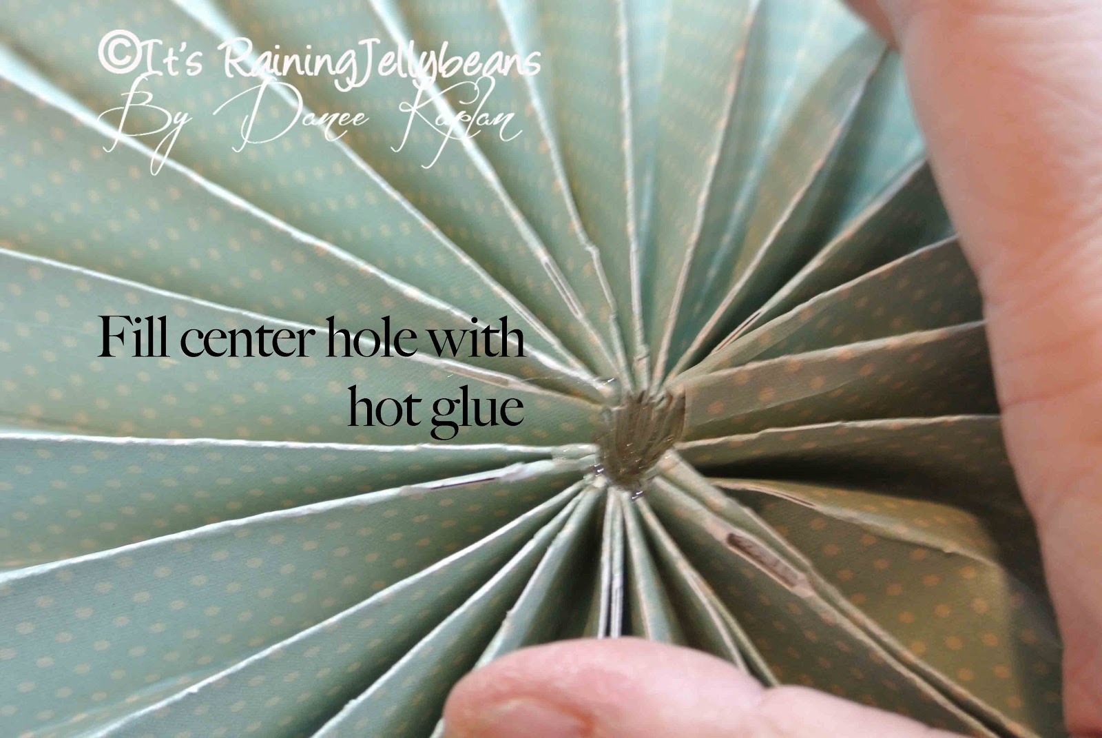 It's Raining JellyBeans: Wedding: Large Rosettes Part 3... A Tutorial