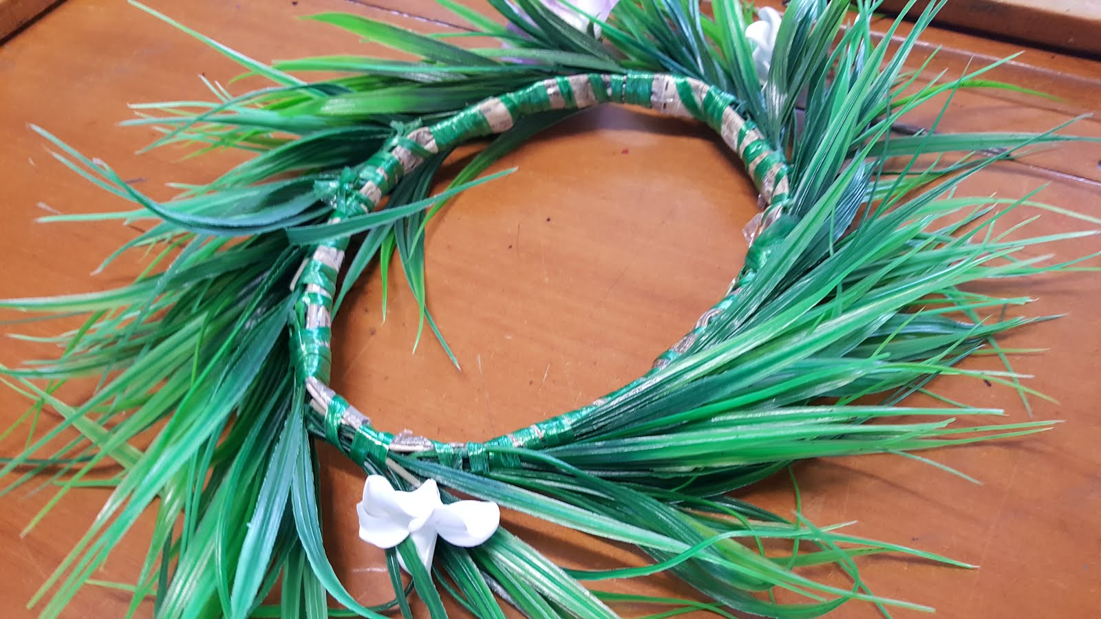 Room 19: "CHEEKY CHEETAHS" : Ei - Cook Island Headpiece