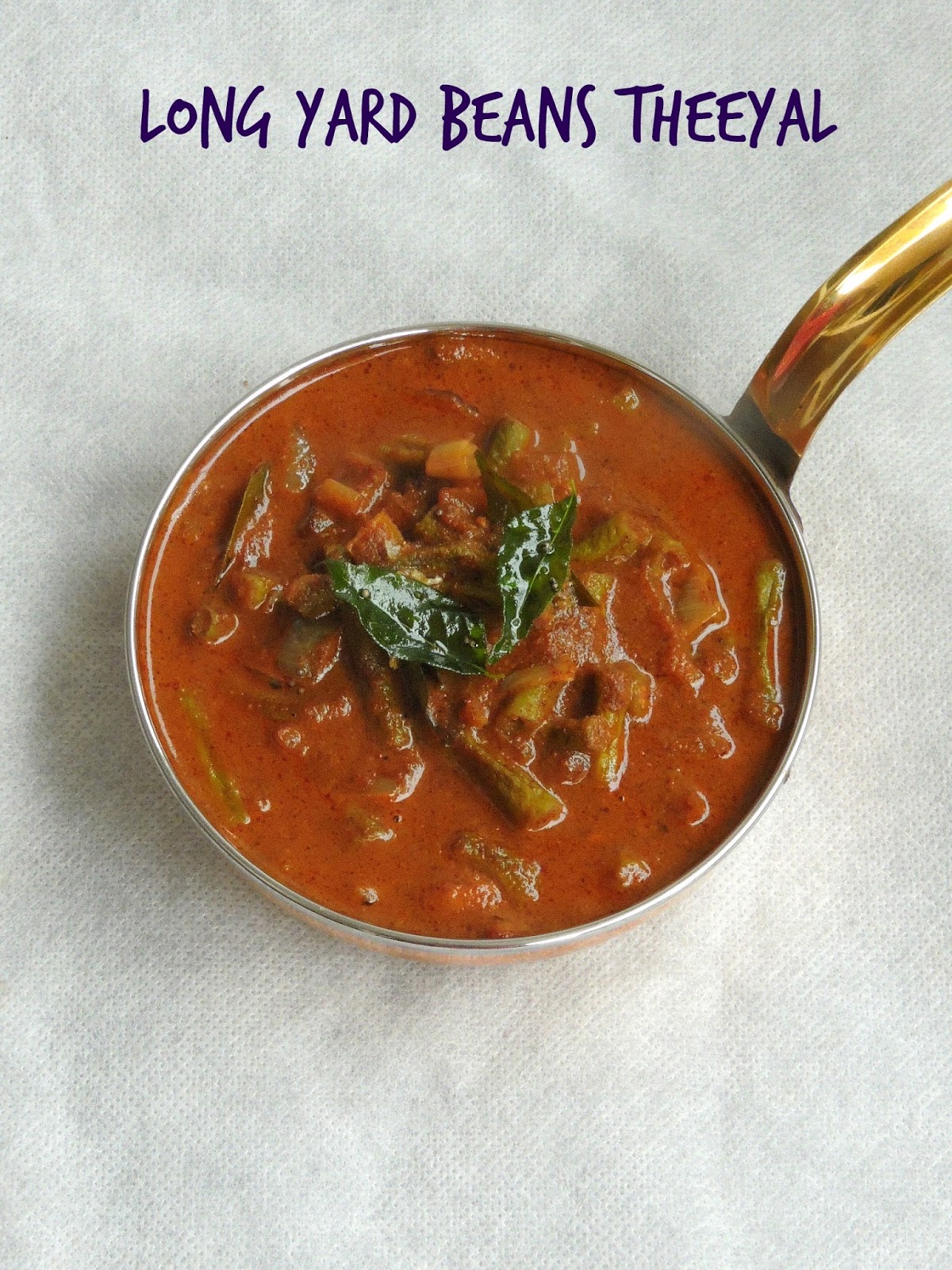 Priya's Versatile Recipes: Achinga Payar Theeyal/Long Yard Beans Theeyal