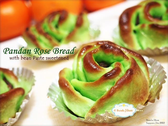 Love Cooking, Cooking With Love: Pandan Rose Bread
