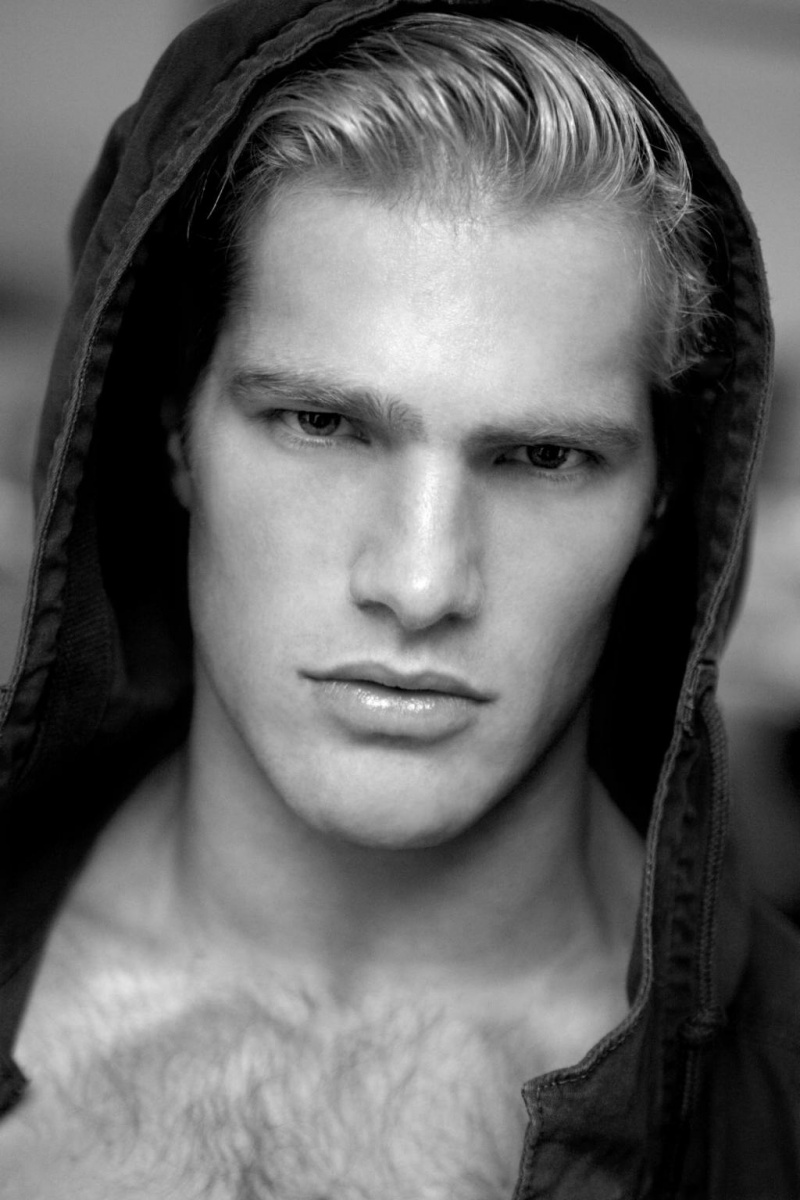 L'Homme du Jour: JOSEPH SAYERS