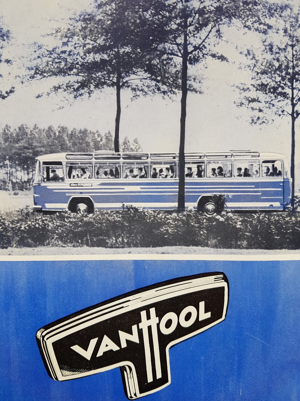 RadiatorEmblems: VAN HOOL / Belgium