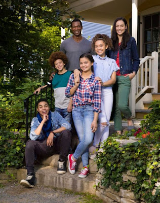 NickALive!: Nickelodeon Scandinavia Premieres 'Star Falls'