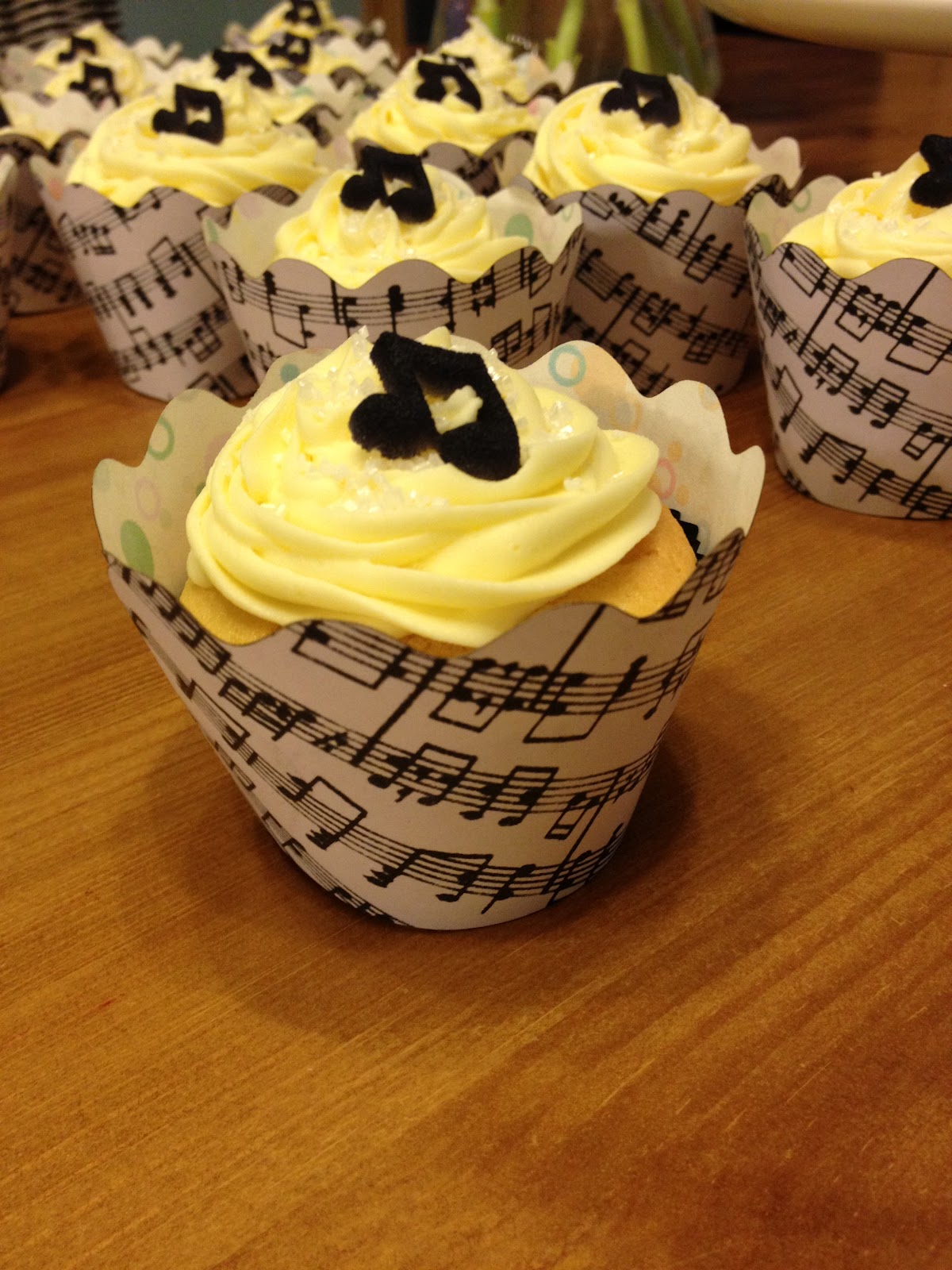 Kate's Curiously Incredible Creative Cupcakes: Cupcakes for a very ...