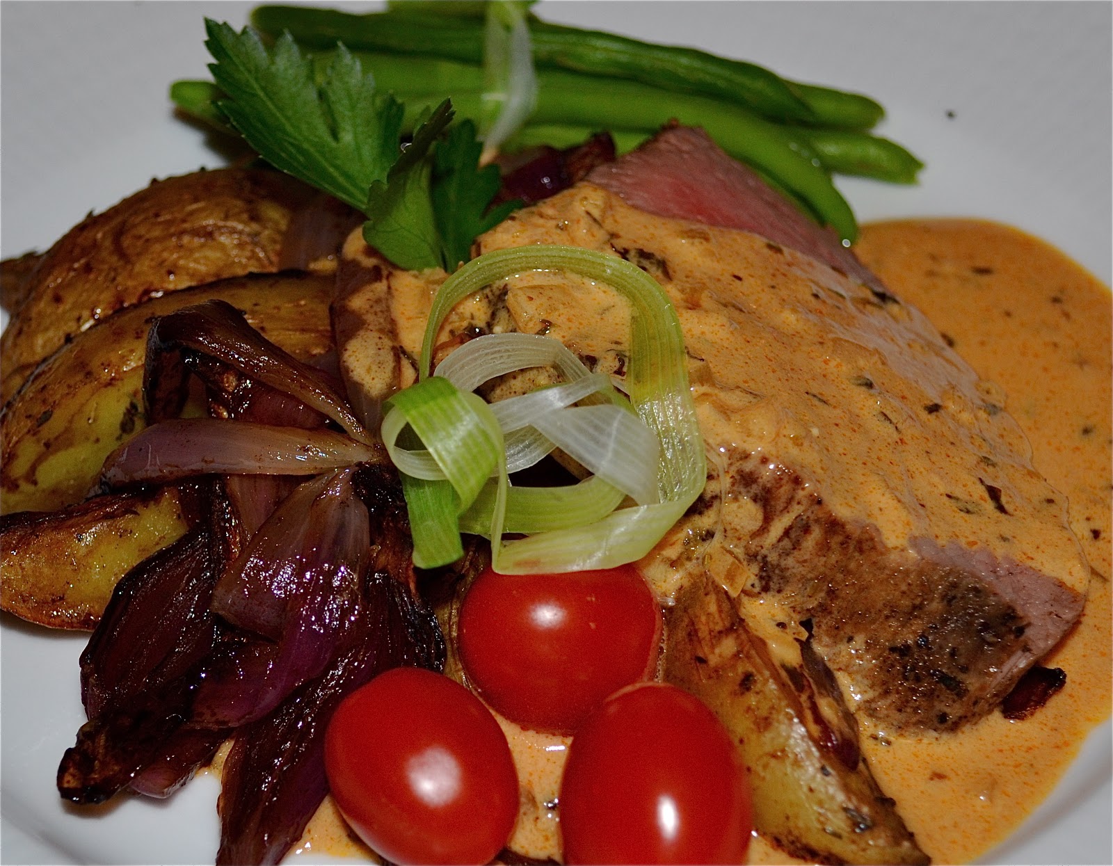 mmm recept: Oxfilé med Balsampotatis och Örtagårdssås