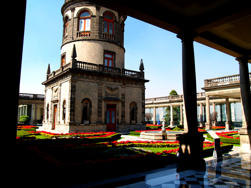 loveisspeed.......: Chapultepec Castle or Castillo de Chapultepec is ...