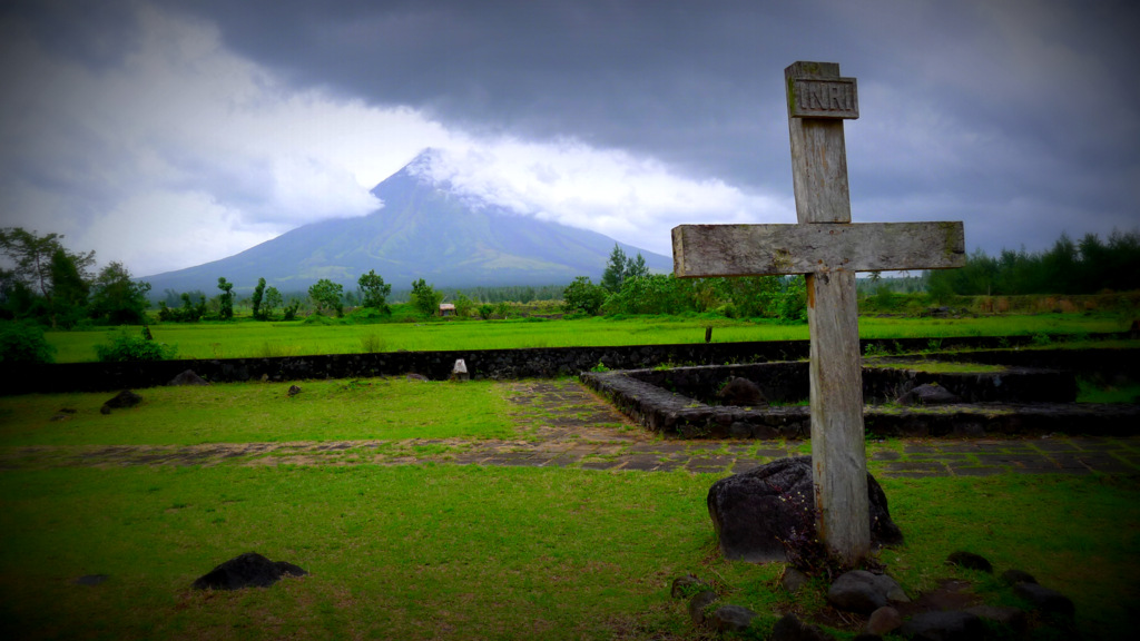 Sun Jun - TRAVEL | FOOD | RECIPES | PHOTOGRAPHY : Things to do in Legazpi City (Philippines)