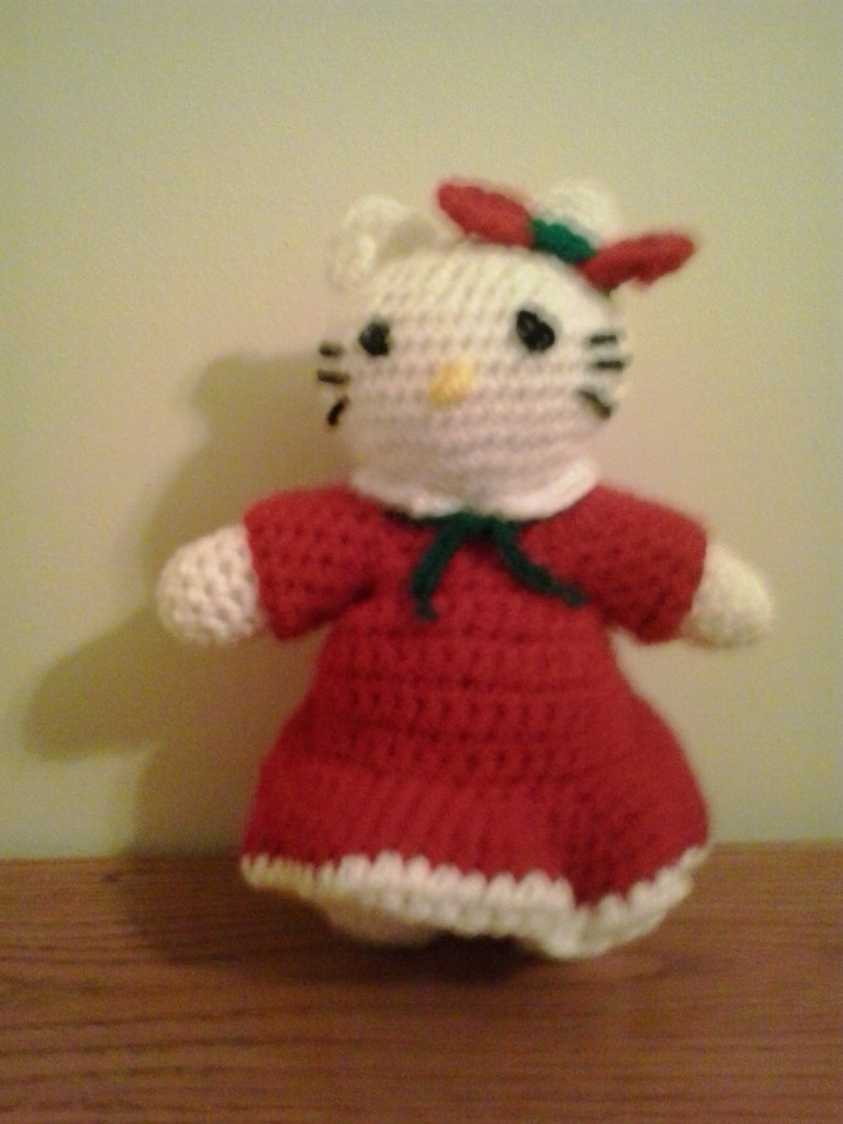 Crochet Fanatic: CHRISTMAS HELLO KITTY