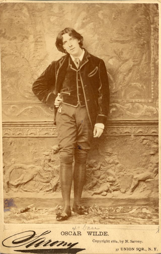 A Portrait Photos Collection of Oscar Wilde in New York in 1882 Taken ...