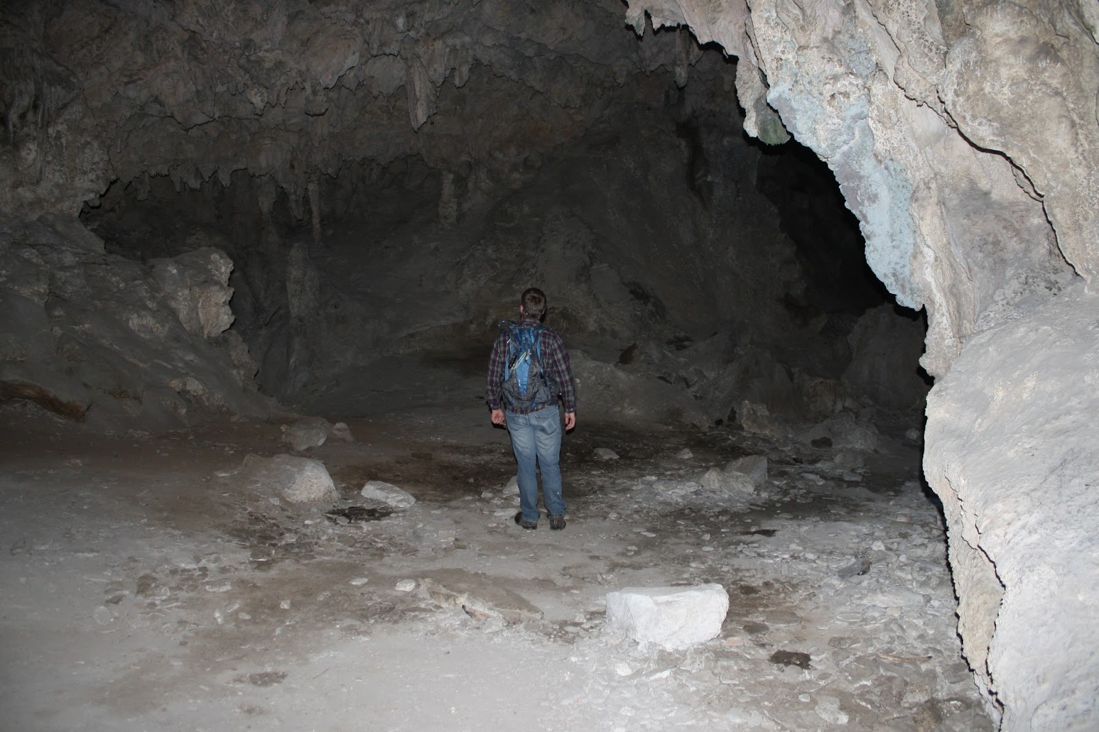 Trengies Travels: Packsaddle Cave Hike