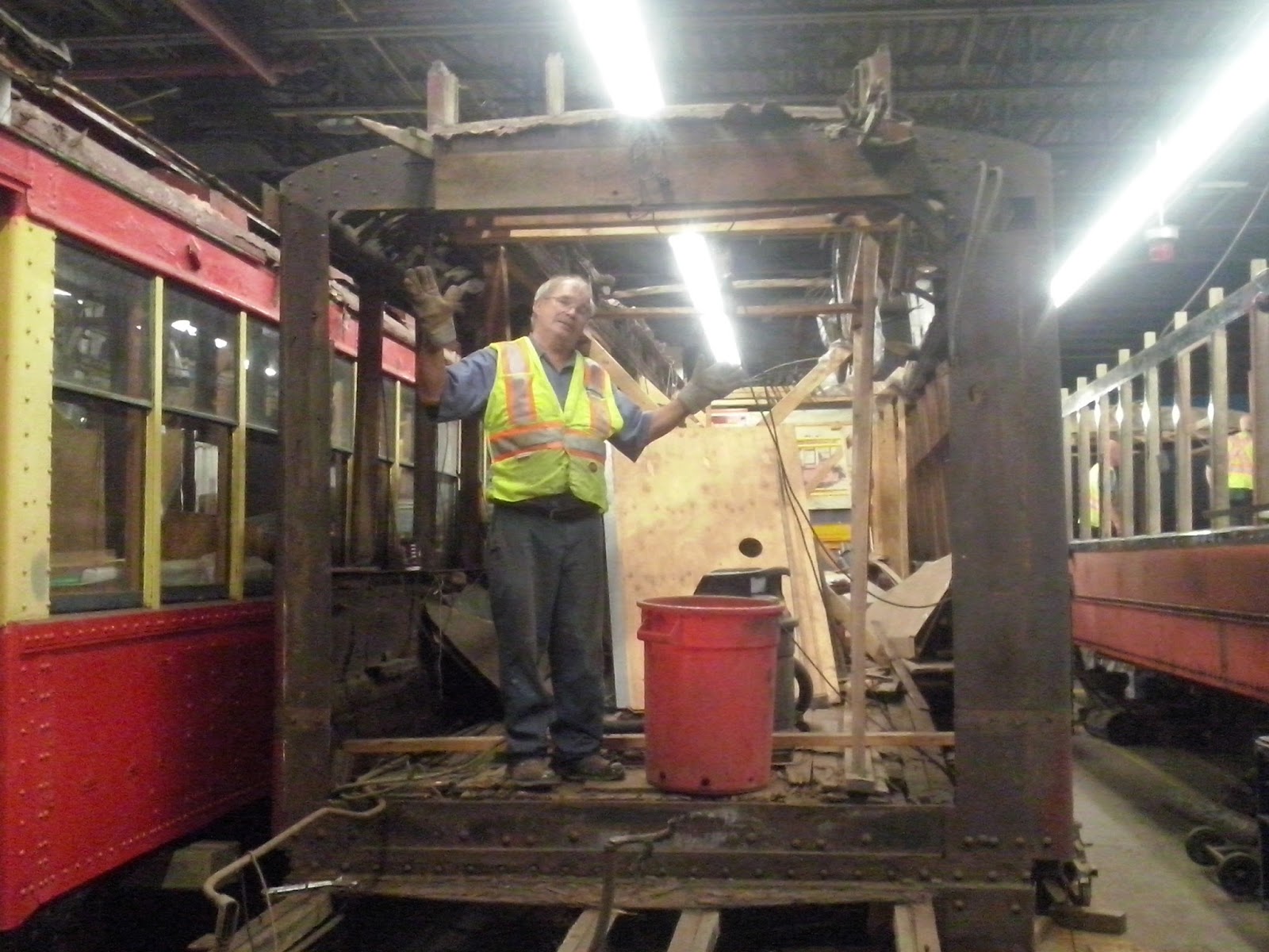 Streetcar 696 : Old Streetcar 696 is taken apart. In the beginning ...