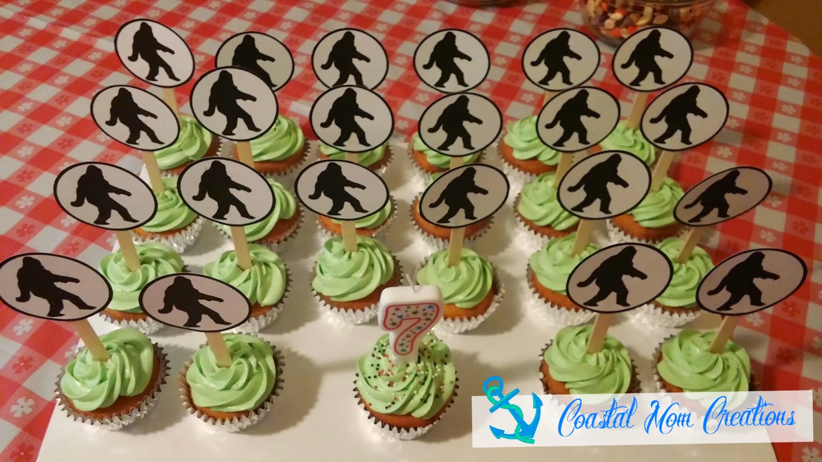 Coastal Mom Creations: Bigfoot Birthday Party