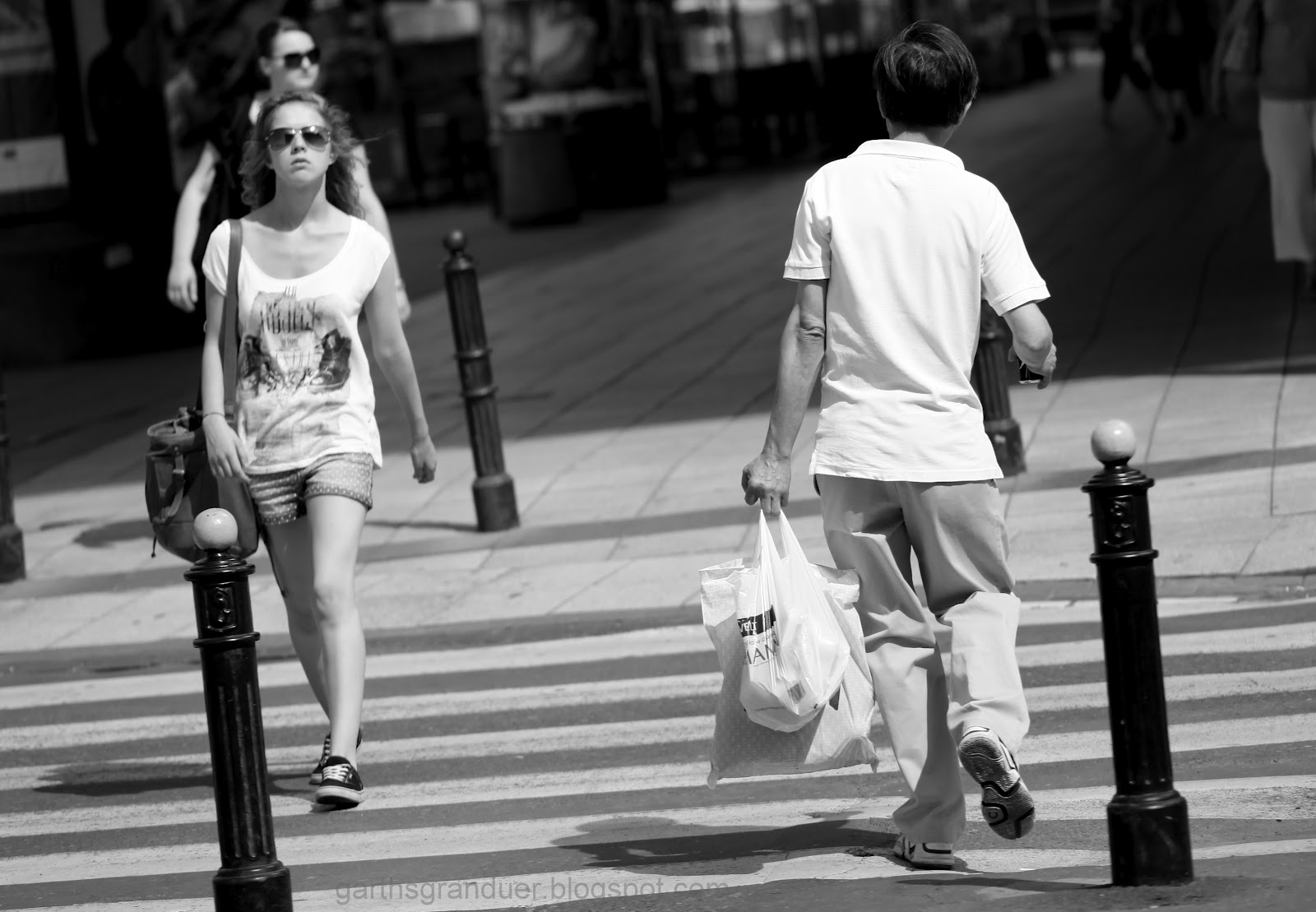 The Warsaw That I Saw Was Not An Eyesore.: Street walking