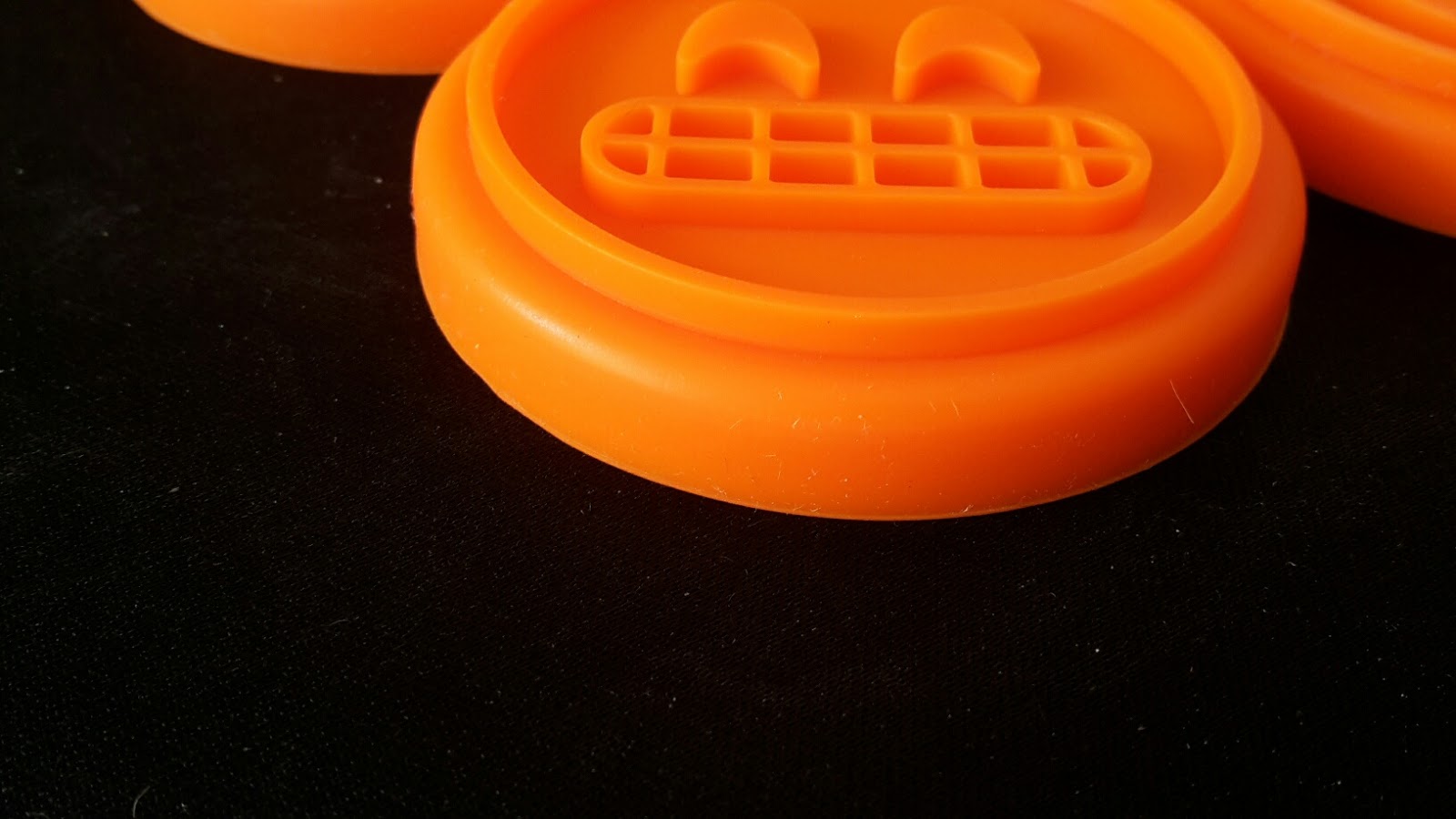 Mona's Blog: KurtzyTM 5 Keksstempel Smiley, Happy Emoji, lachendes Gesicht