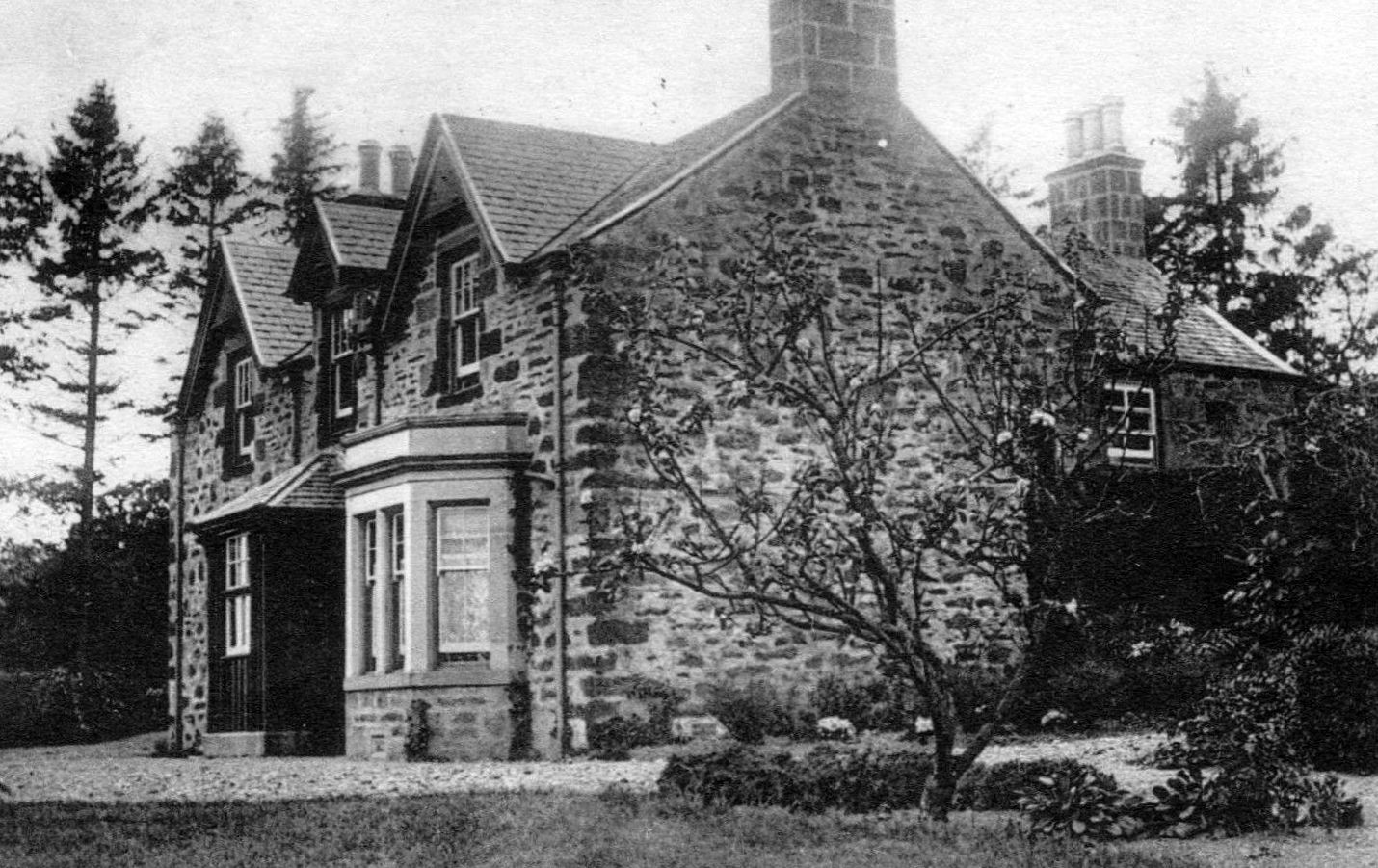 Tour Scotland: Old Photograph Manse Logiealmond Perthshire Scotland