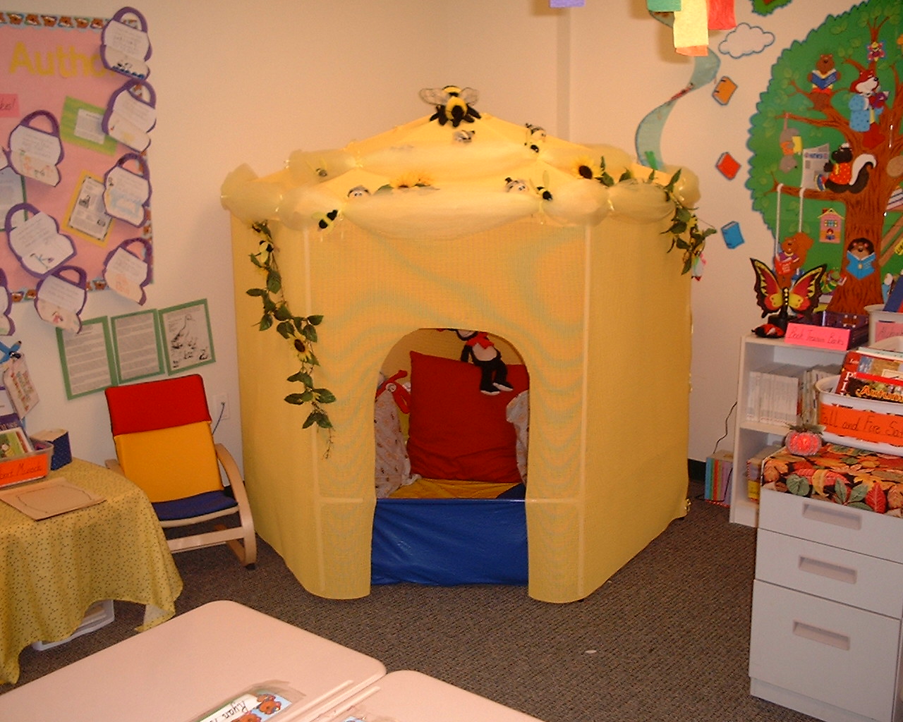 It's a Jungle Out There! A Kindergarten Blog: Lots of Classroom Theme ...
