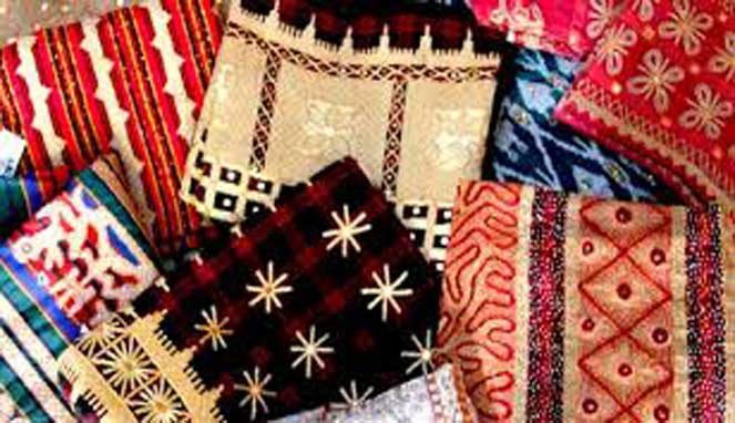 10 Cinderamata Paling Banyak Dicari Wisatawan - Traveling Murah