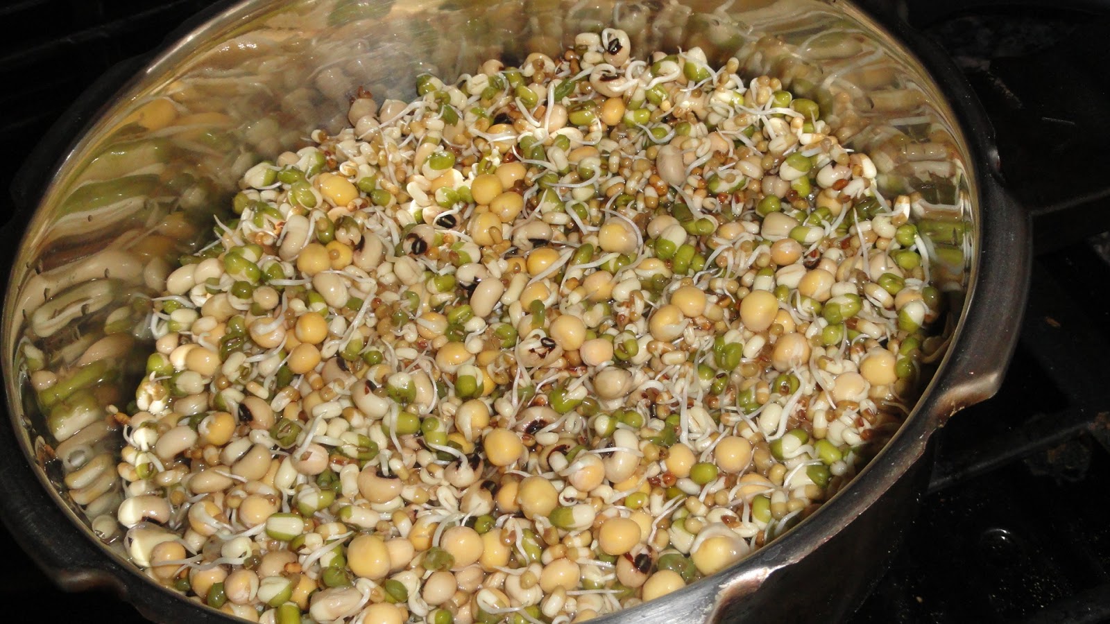 A Peek into My Kitchen: Usal Misal - Taste of Maharashtra