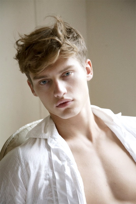 IZKAN IZHAN: VLADIMIR IVANOV :: MODEL 'SEKSI' DARI RUSIA