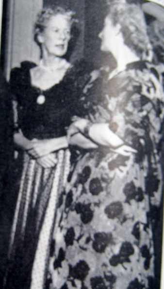 Reading Vintage Vogues -- An Accidental Education: Full Lives