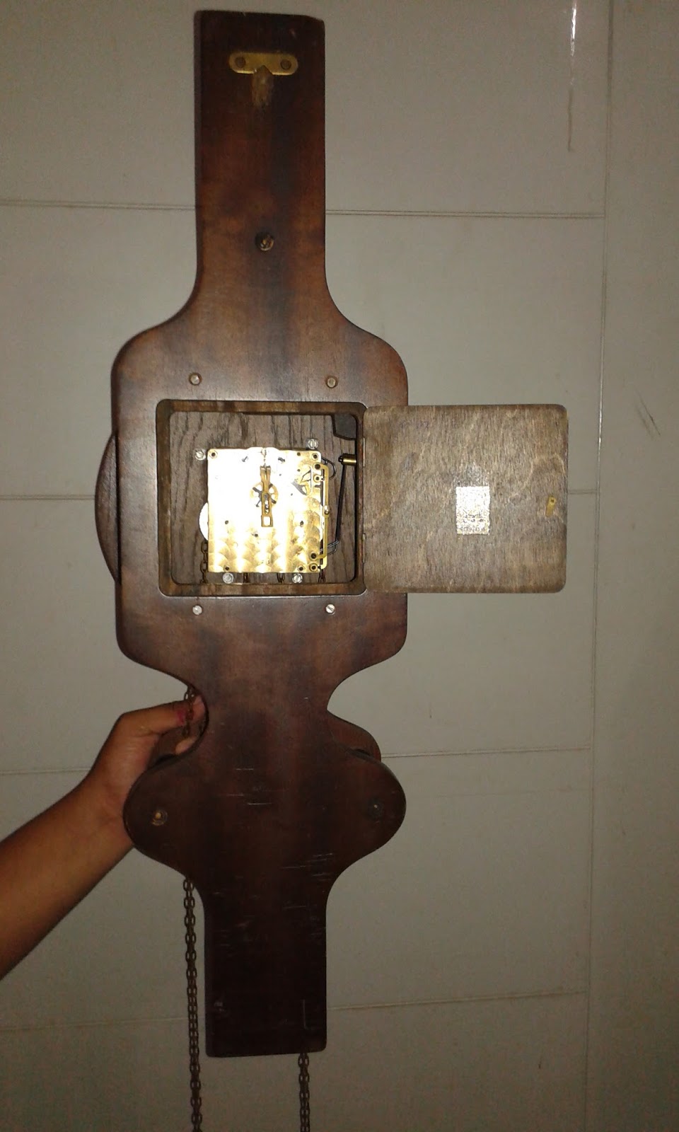 Antik'Oenik: Jam Dinding Antik