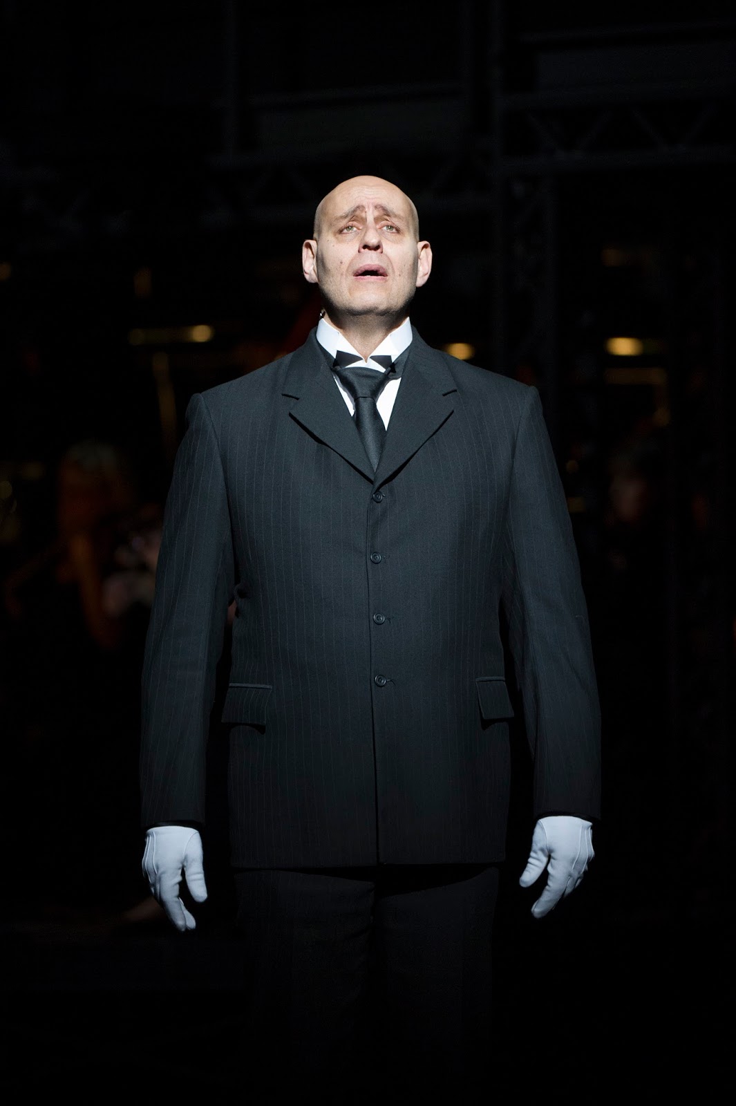 Jonathan Baz Reviews...: Sunset Boulevard - Review