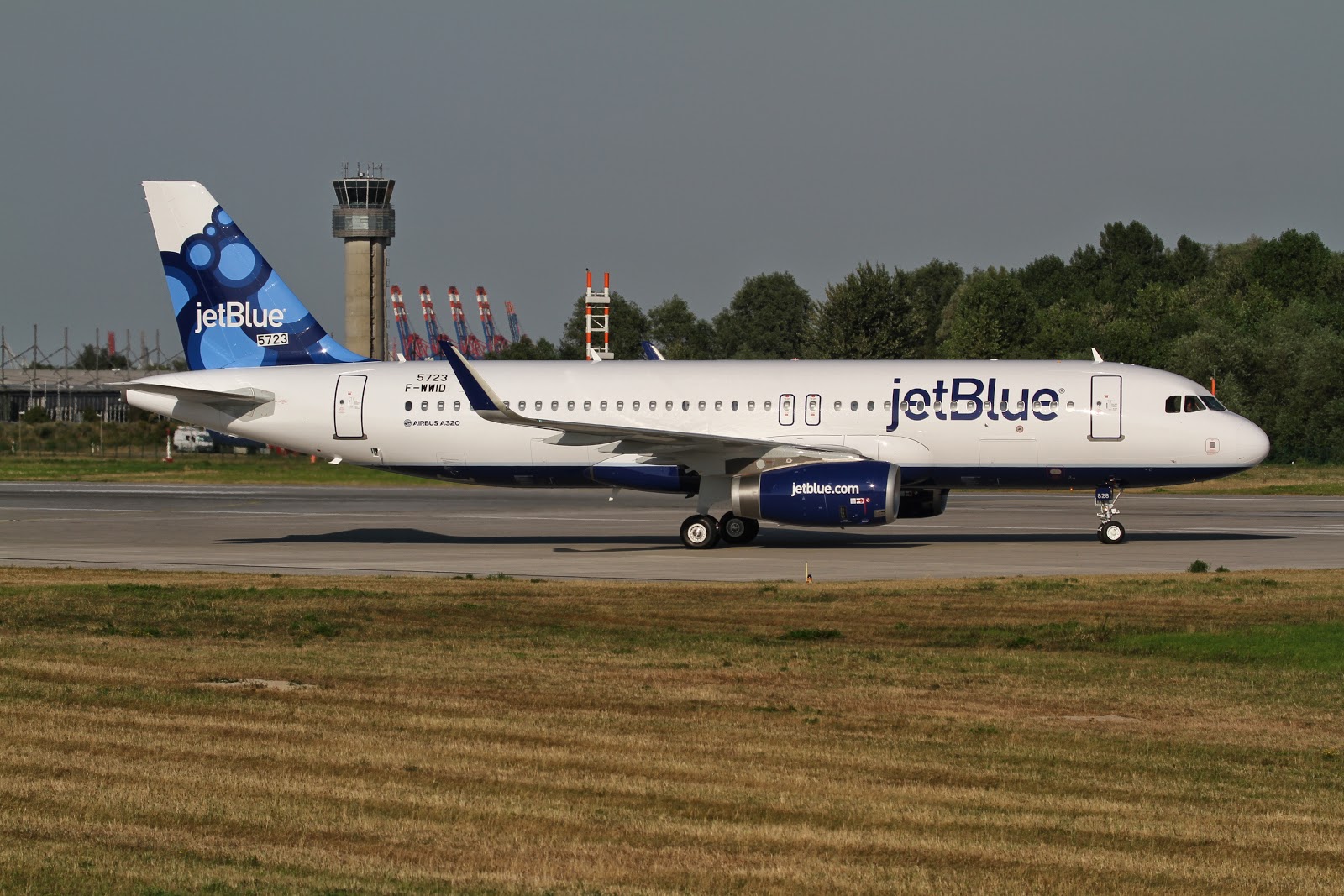 Airbus Hamburg Finkenwerder News: A320-232SL, Jet Blue, N828JB (MSN 5723)