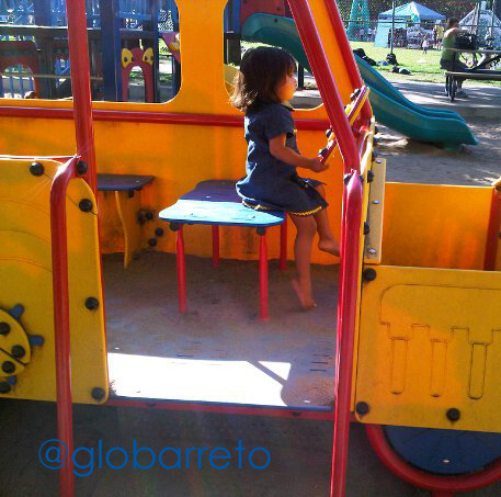 Consentirse: JUGAR EN EL PARQUE